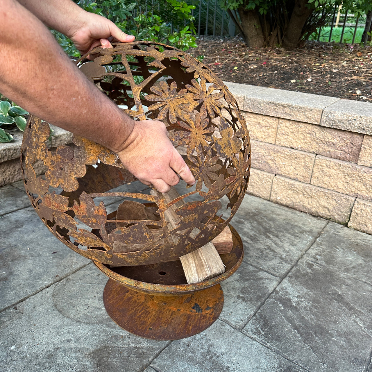 Esschert Designs Large Garden Pattern Fire Sphere – Just Jill Shop